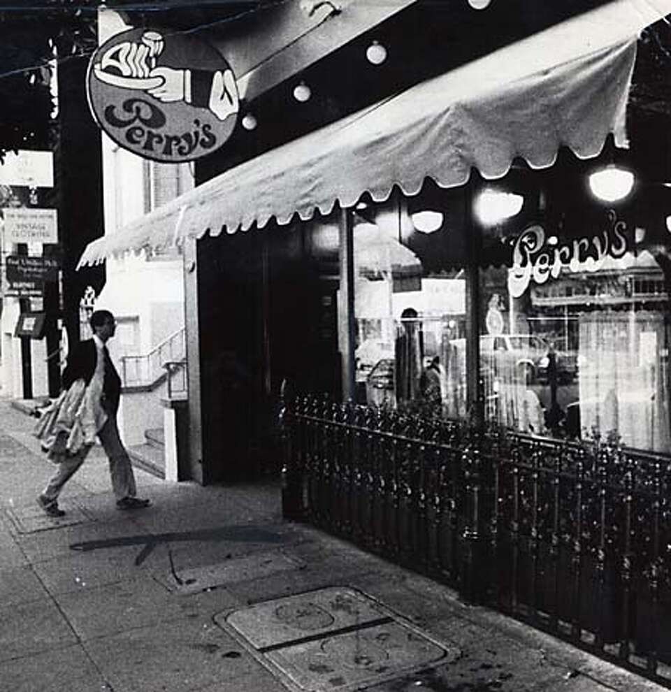 What's your sign, baby? / 35 years later, Perry's is still a hot spot ...