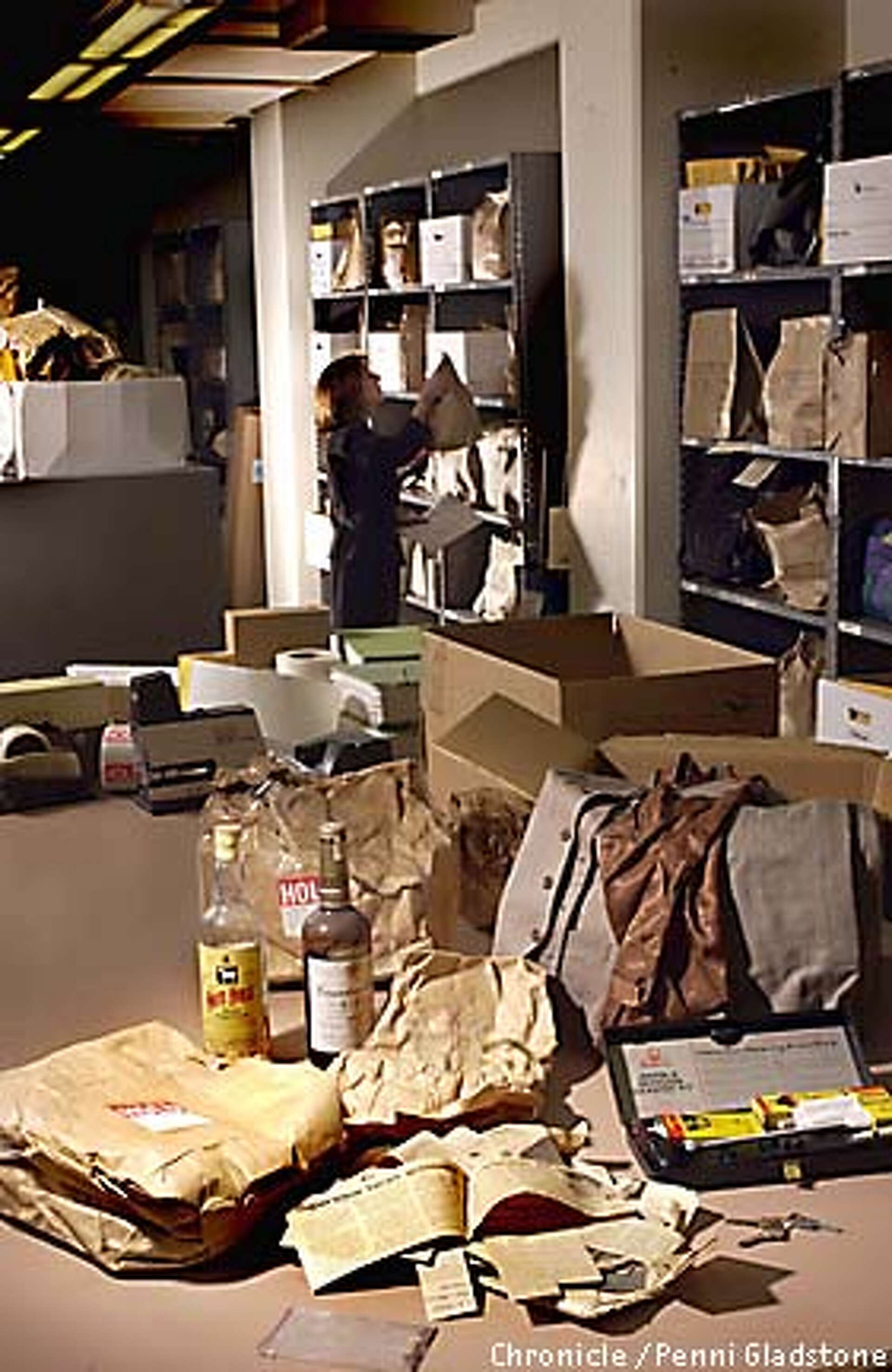 A CASE OF THE MISSING GUN / When famous murder weapons walk out of ...