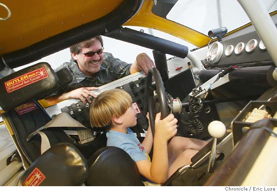 Inglebright will race with the big dogs / NASCAR team invites local driver