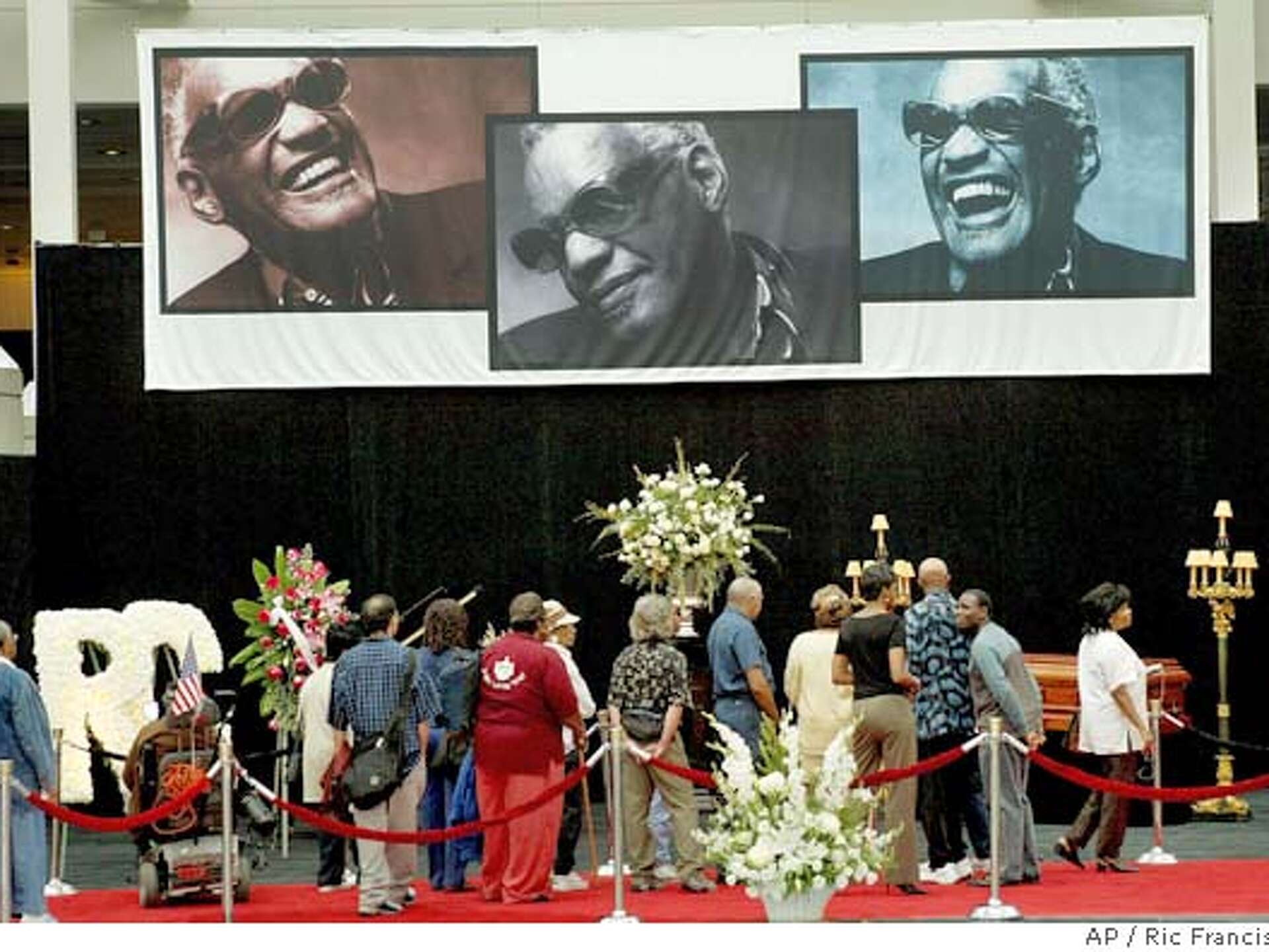 Fans say their goodbyes to Ray Charles