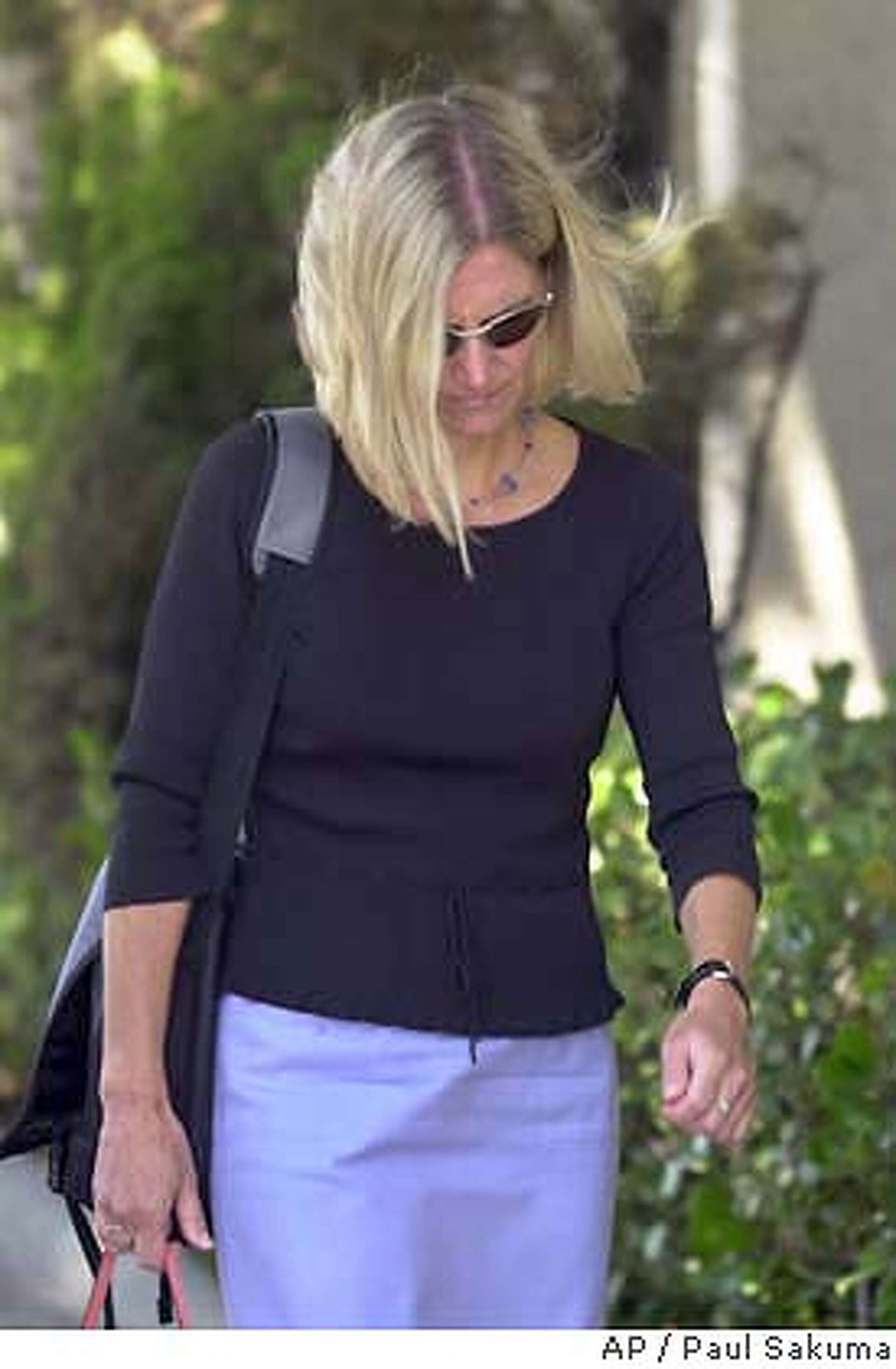 THE PETERSON TRIAL / He was golfing, not fishing, 3 people say ...