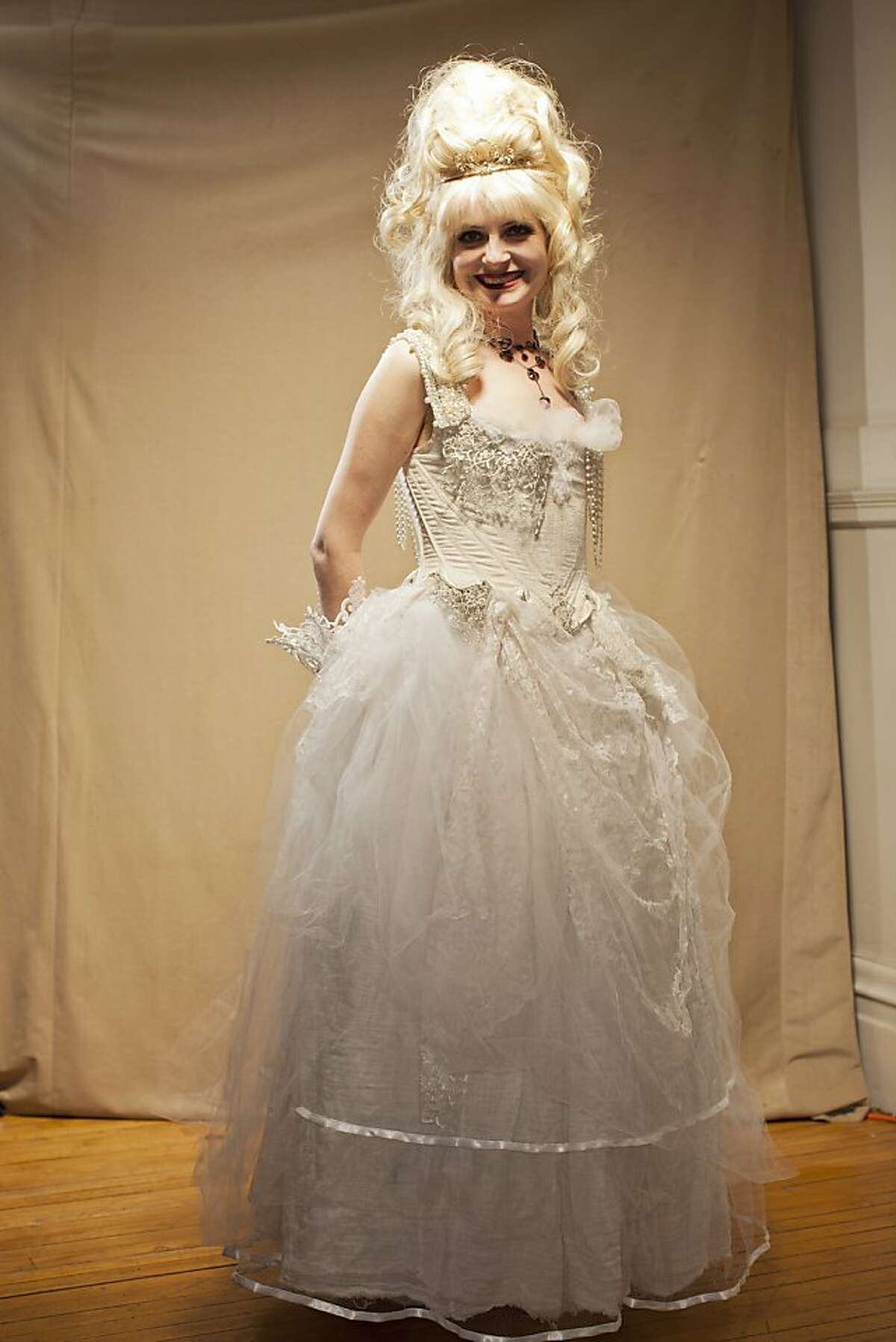 Edwardian Ball in S.F. celebrates in style