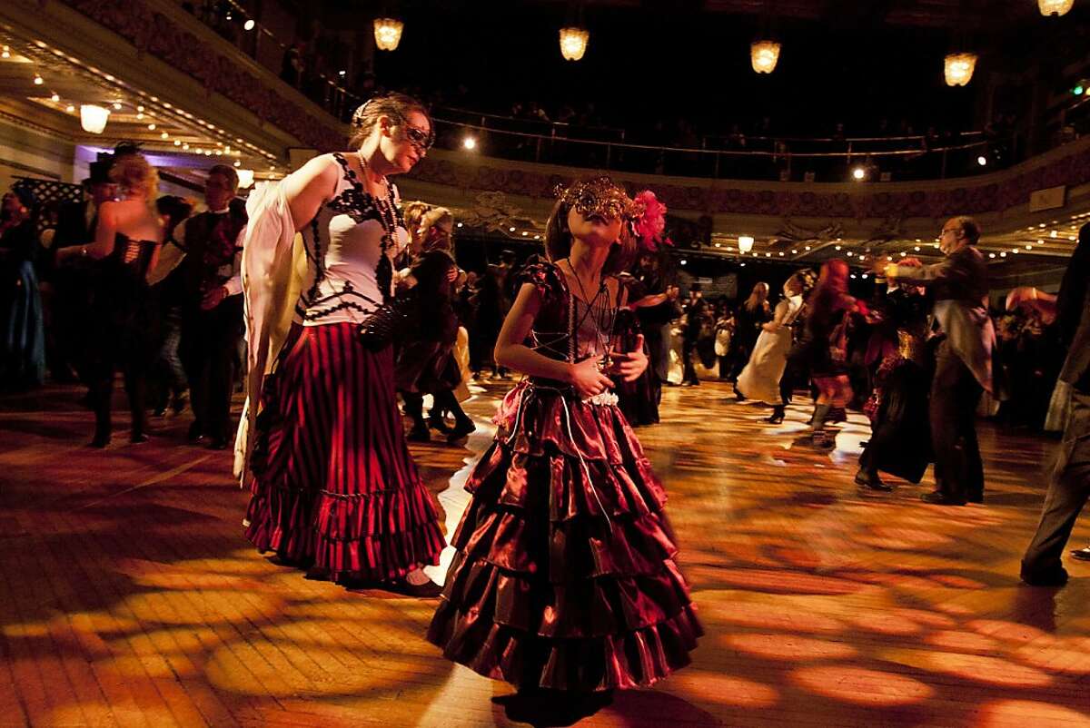 Edwardian Ball in S.F. celebrates in style