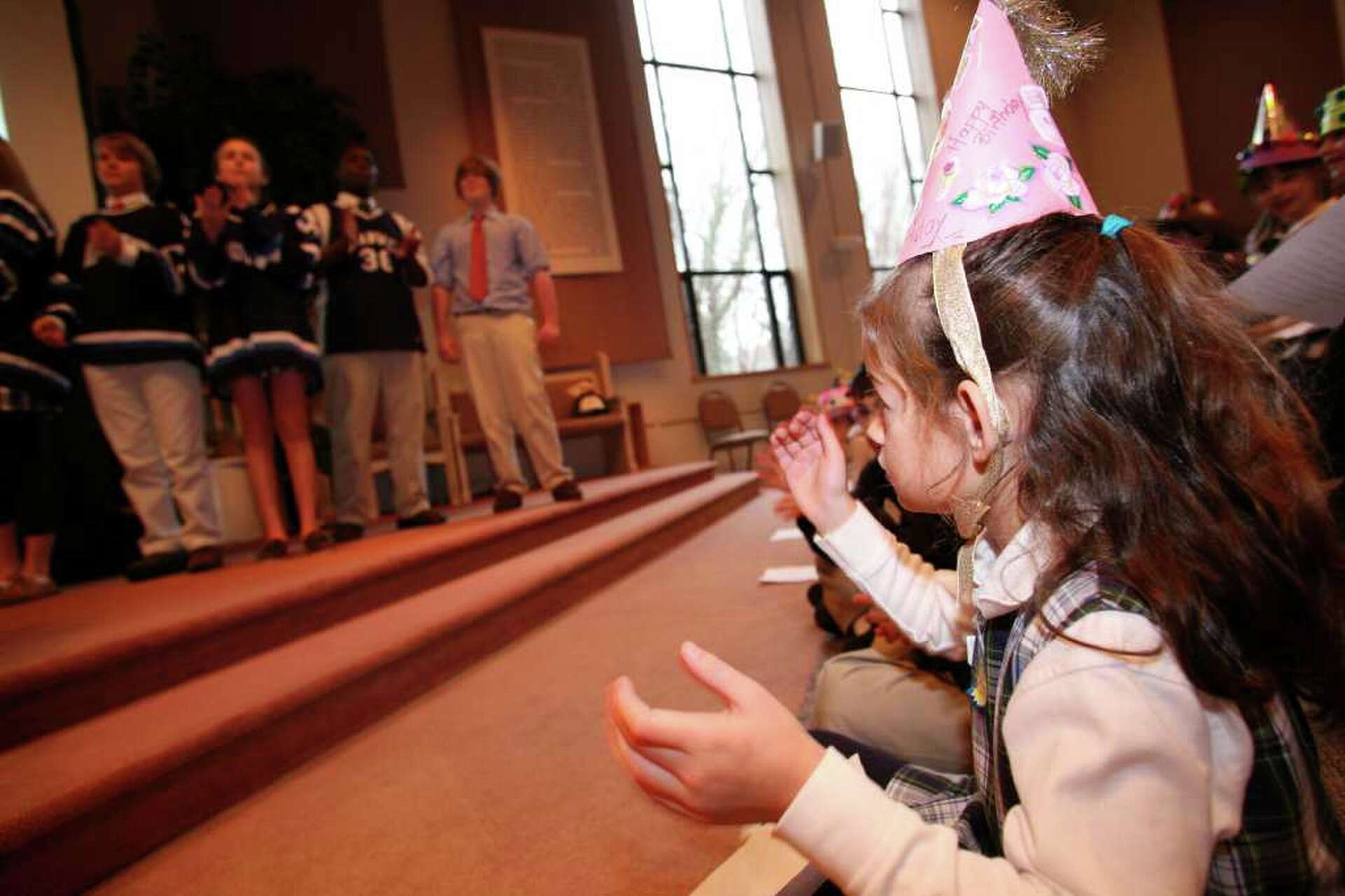 Stanwich School celebrates founding and new field