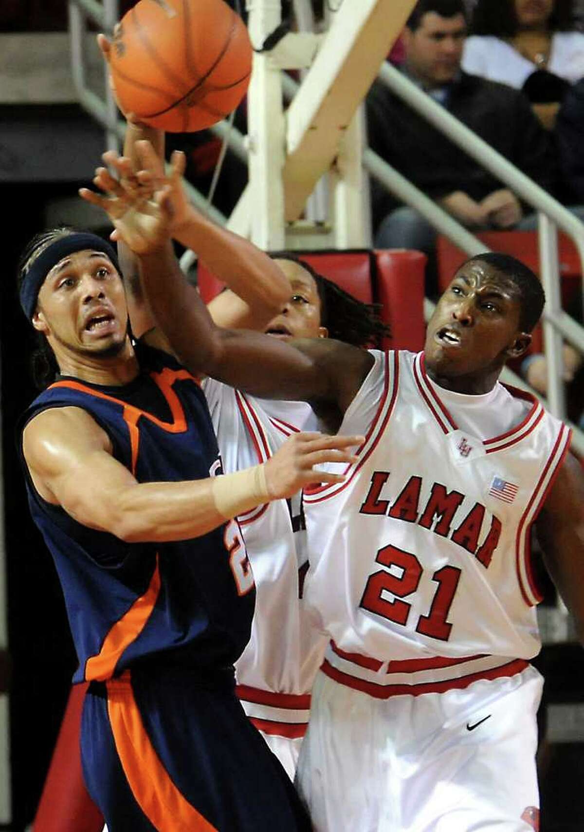 Lamar men's basketball player arrested, suspended