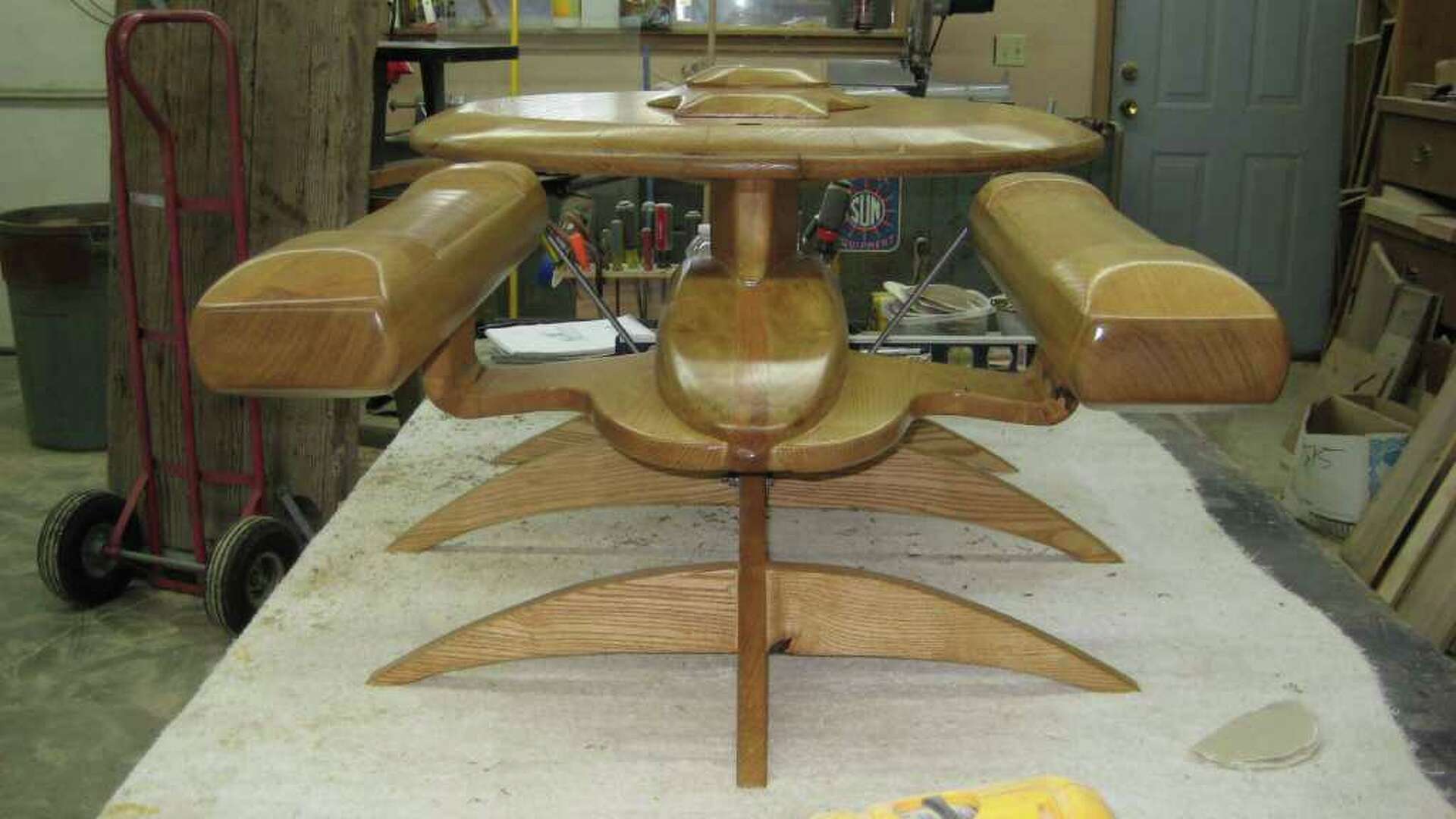 Star Trek: The Next Generation of coffee tables