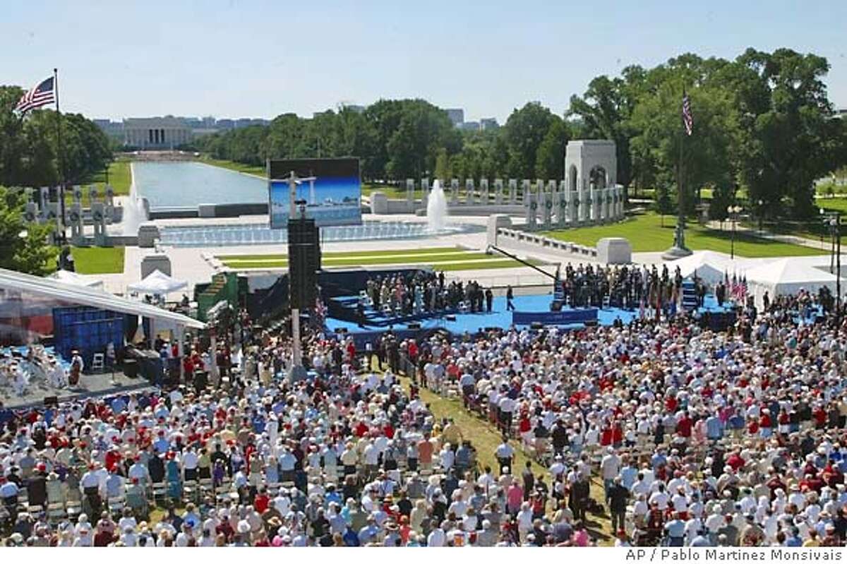 Emotions abundant at WWII memorial / Outpouring of pride, sorrow for ...