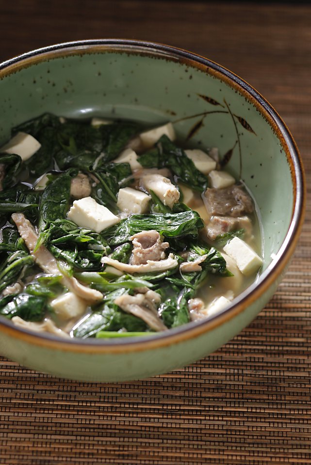 Easy-growing fava leaves heartier than spinach