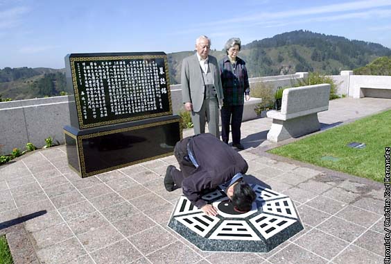 U.S. way of death changing / Funeral homes, cemeteries cater to ...