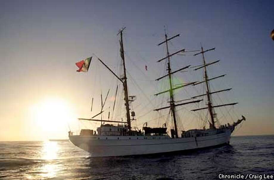 Mexican training ship makes a splash in S.F. / Public can visit ...
