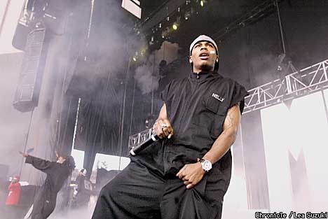 Nelly works his charms on Shoreline fans / Midwestern rapper delivers ...
