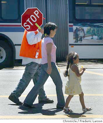 BURLINGAME / Parents tell City Council to save crossing guards / They ...