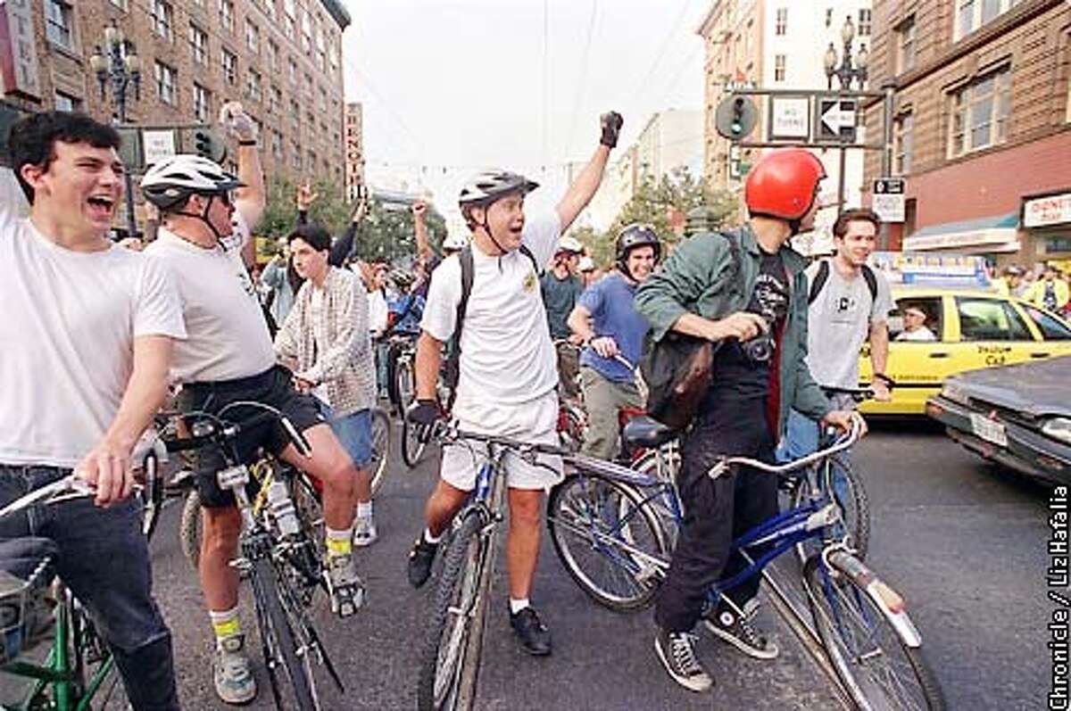 Critical Mass turns 10 / A decade of defiance / Cyclists celebrate 10 ...