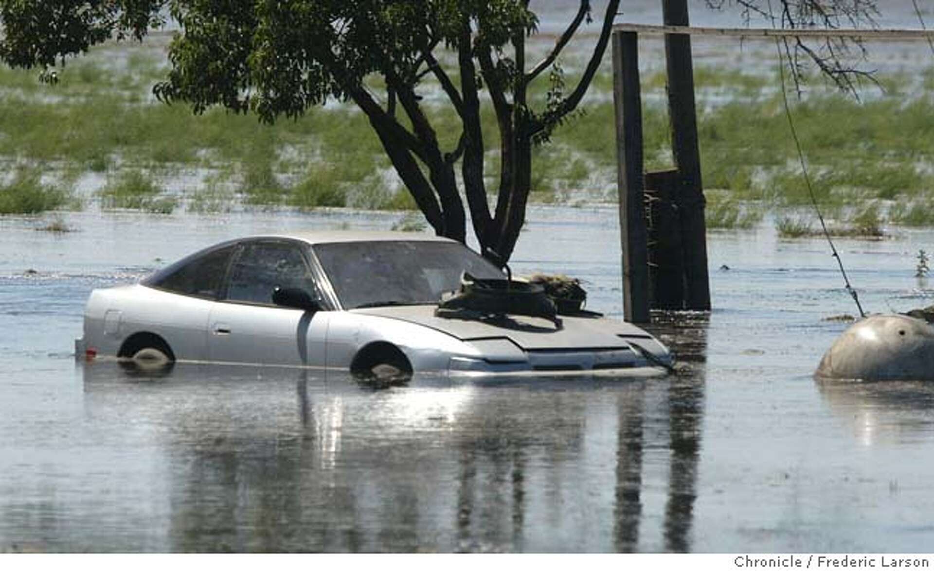 Deluge in the Delta -- 'It was like an ocean' / Levee gives way ...
