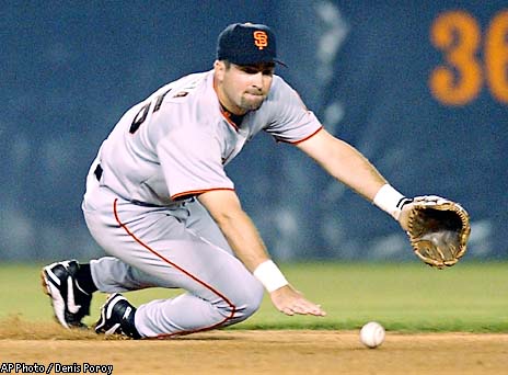 Giants lose; Bonds says keep Kent