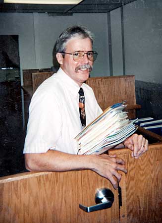 Judge, family living with fear, suspicion / They believe stranger has ...