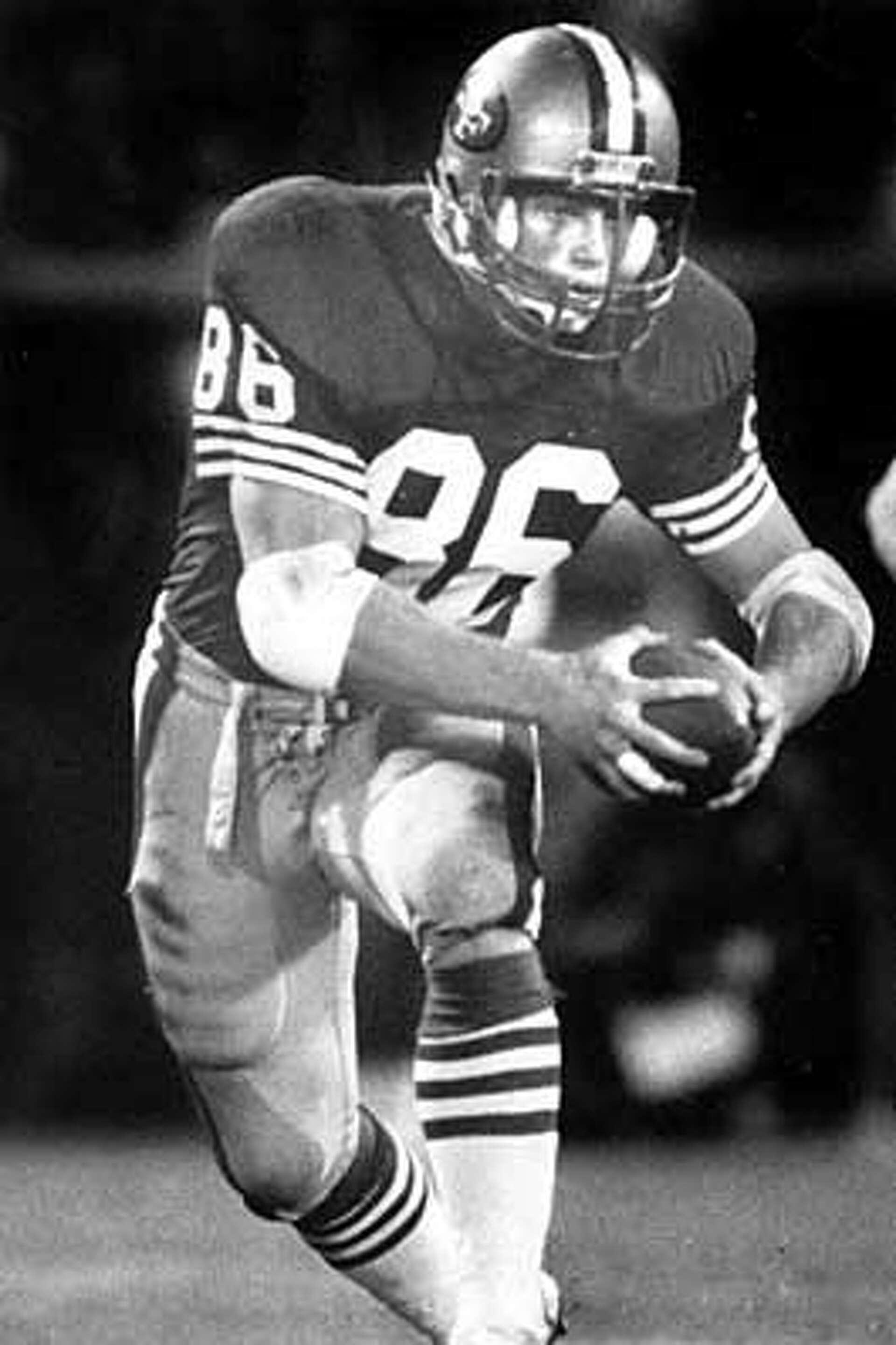 Medicine man / Former 49er quit to protect his hands for surgery