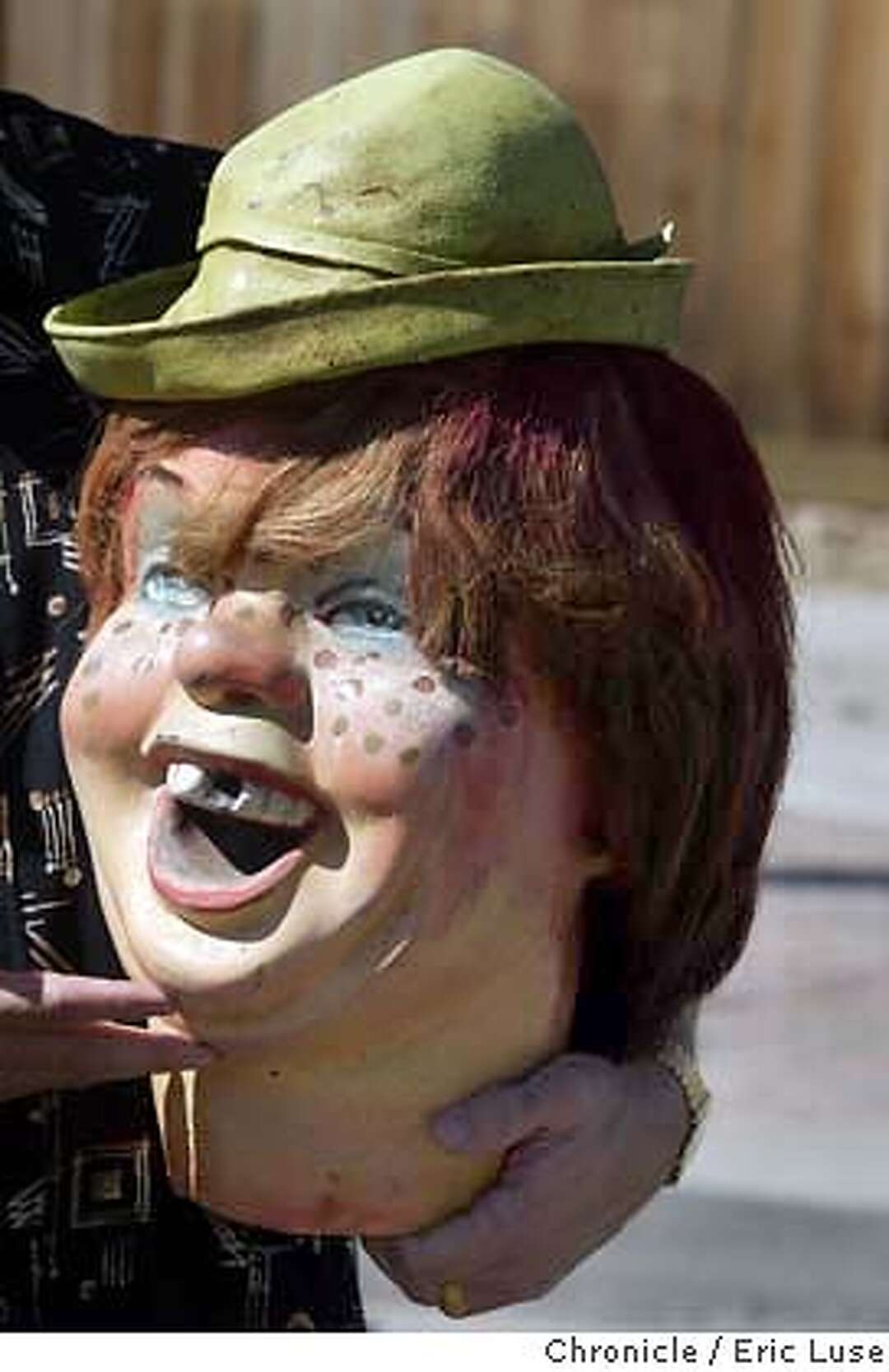 The last laugh goes to Laughing Sal's head / An enduring S.F. mystery ...