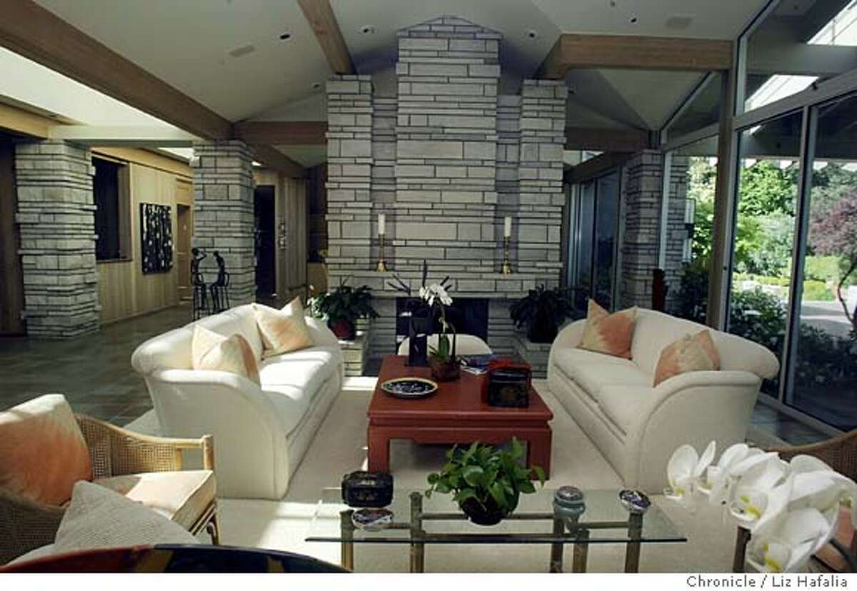 SIGNATURE STYLE / Goody Steinberg / Letting in the light / Silicon ...