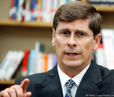 Simon tries to spin himself out of hole / Plan is to blame former ...