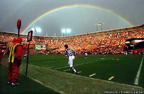 TIM KEOWN -- THE YEAR IN SPORTS / Bad Vibes Overshadowed Good Ones