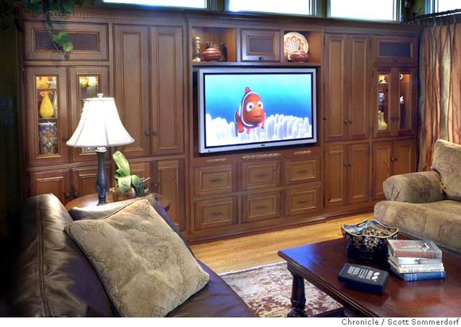 TV reality / That new 42-inch screen can create some interior design ...