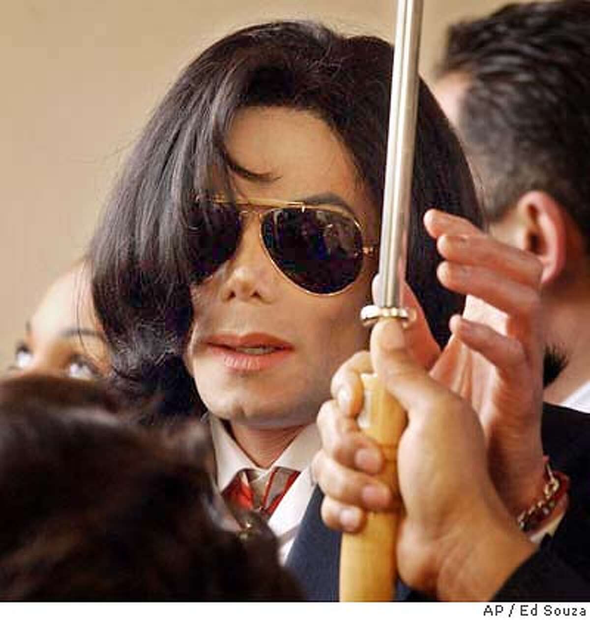 Michael Jackson indicted on child-molest charges / Performer faces ...
