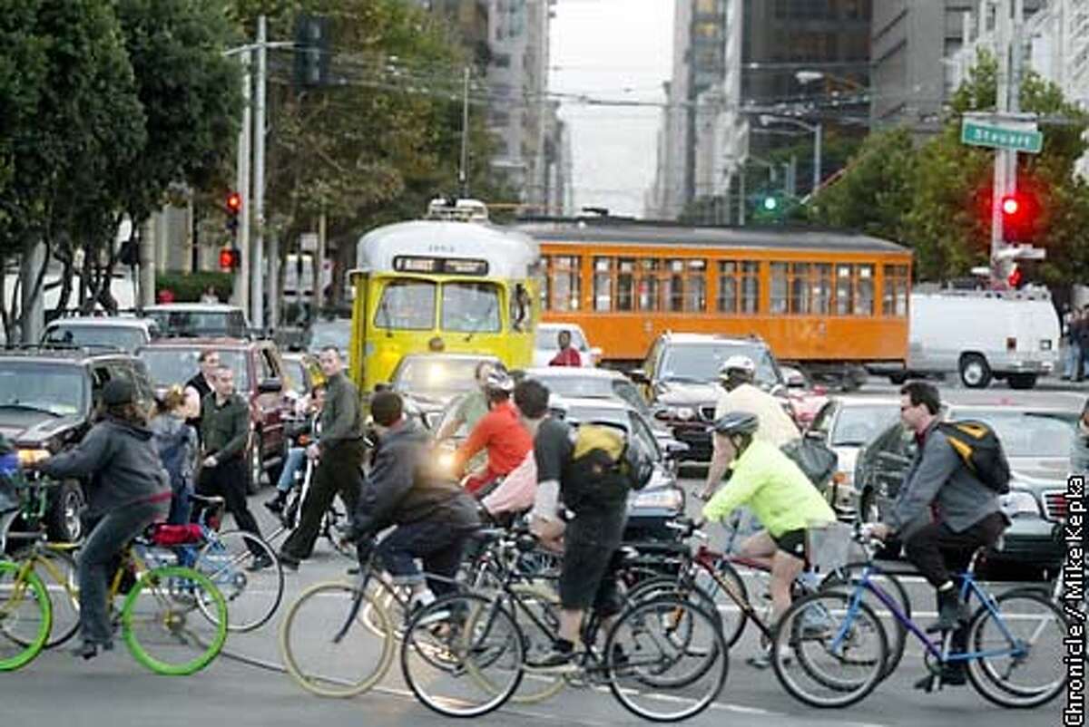Cycle of conflict / Boisterous Critical Mass bicycle ride caps S.F.'s ...