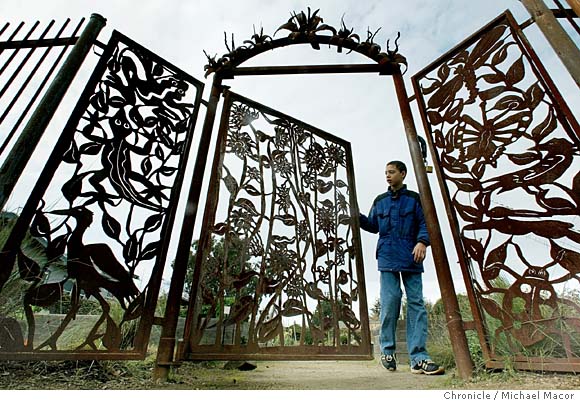 Grand entrance / A gate demarcates the entry -- and sets the tone ...