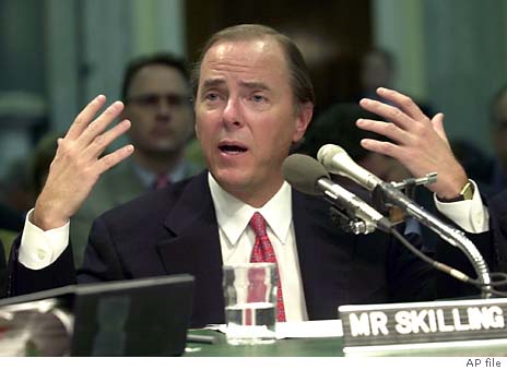 Ex-CEO of Enron indicted / Skilling expected to surrender today in Houston