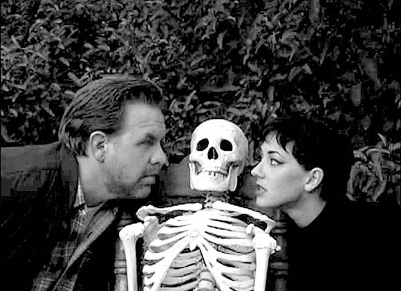 Pile of bones, goofy aliens scare up laughs in sci-fi spoof