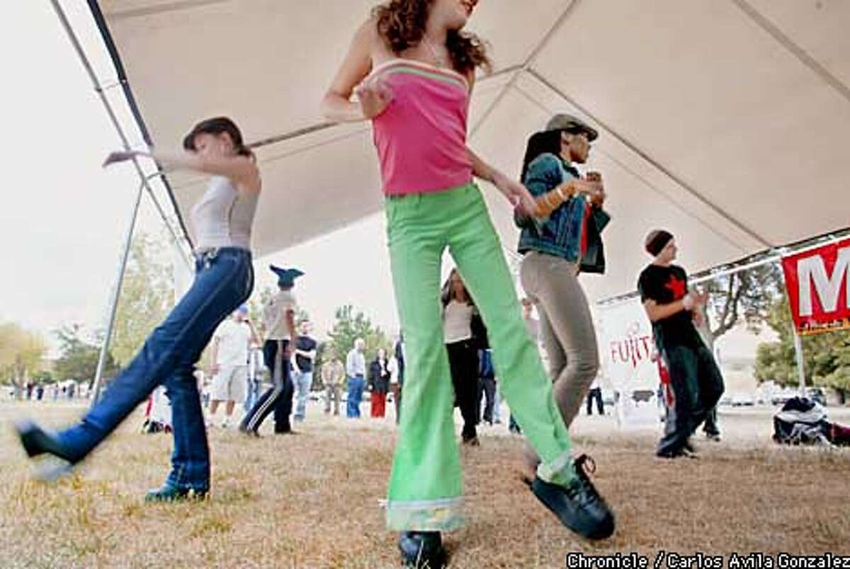 Turning the beat around / DJs throw house-music parties to help ...