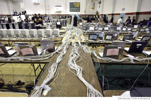 Flash mob with a purpose: accessible supercomputing / Techies descend ...
