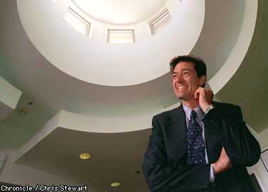 Cadence's Comedic CEO / But Joe Costello is no joke -- he has Apple's eye