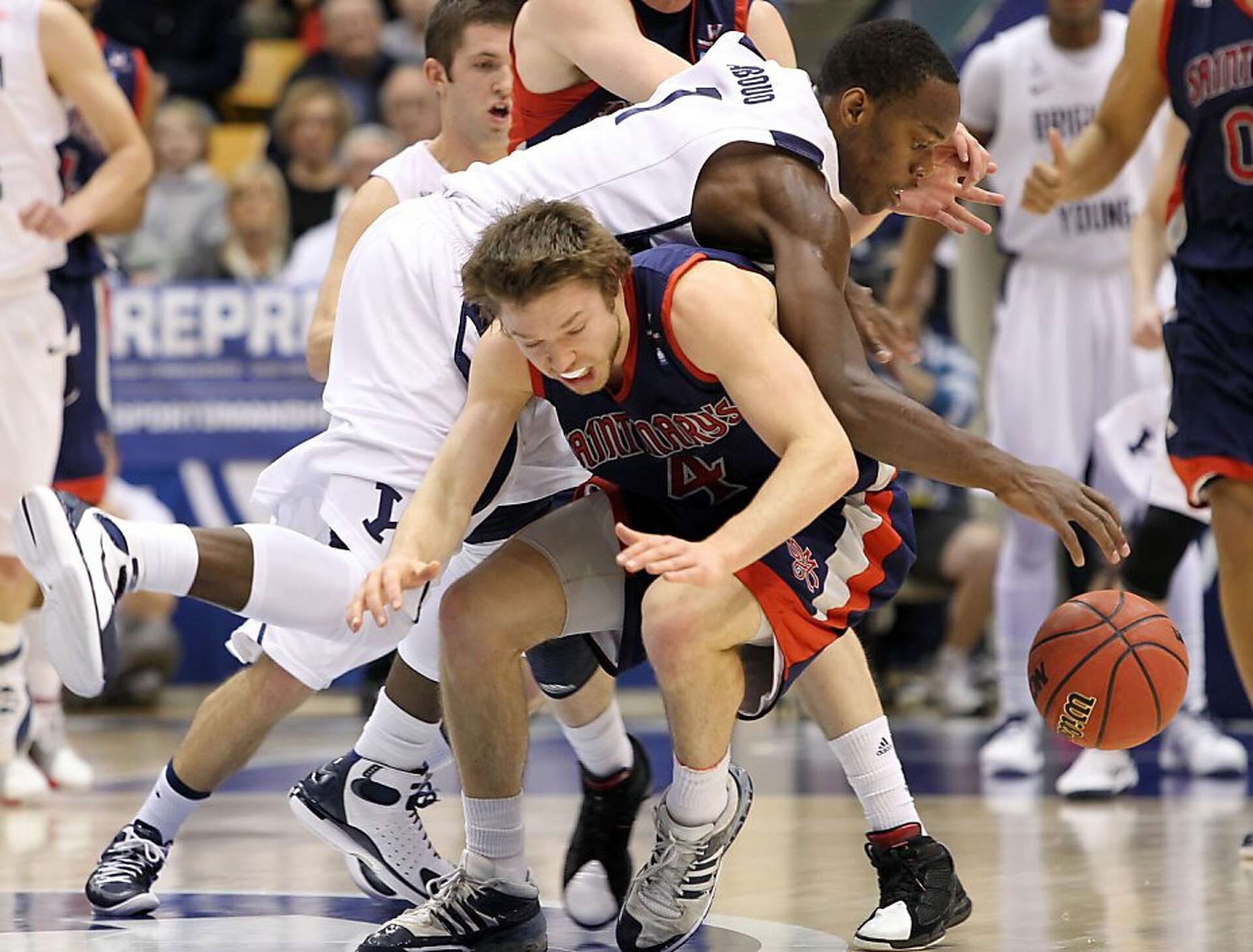 St. Mary's men's basketball team wins at BYU