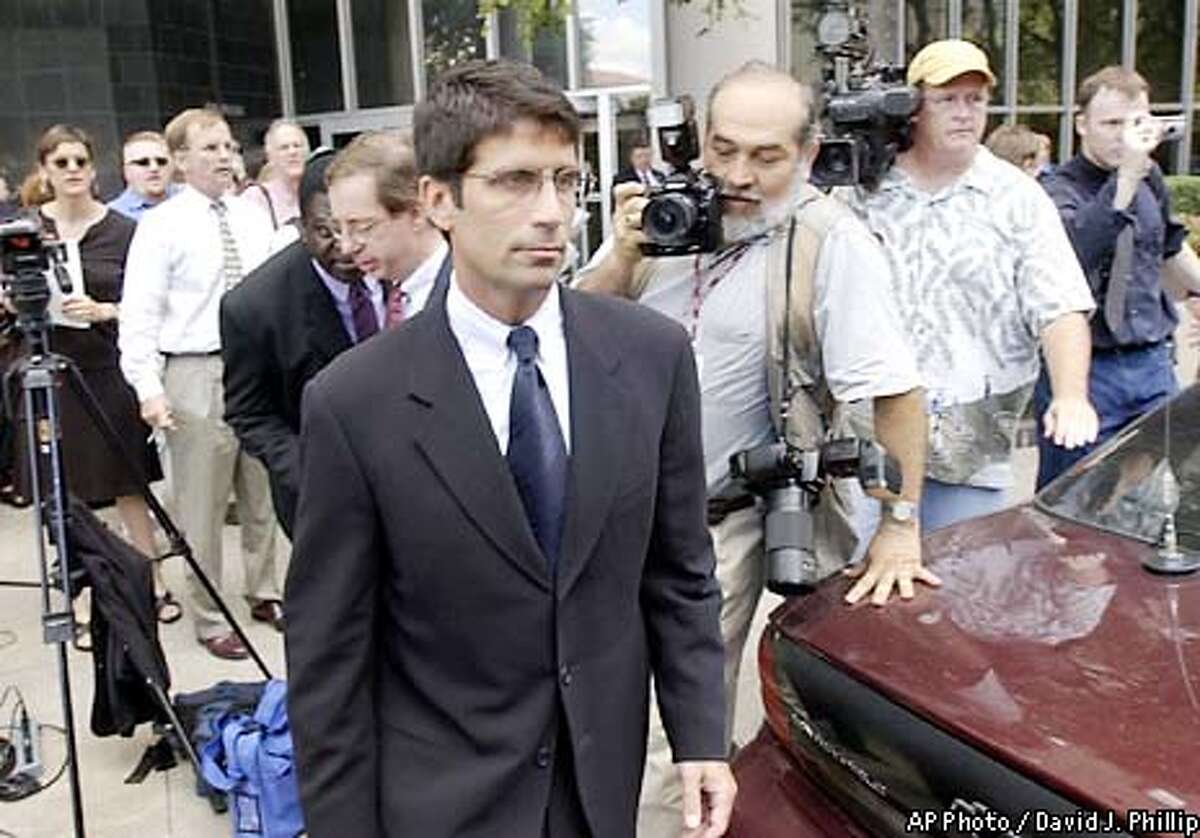 Ex-Enron executive admits to kickbacks / Former finance official pleads ...