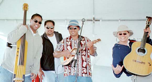 Hula music keeps blooming / Hawaiian native brought songs to the mainland