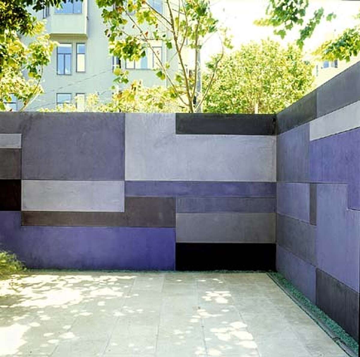 Isfahan Blue / Bringing Persian color and metaphor to a Nob Hill garden