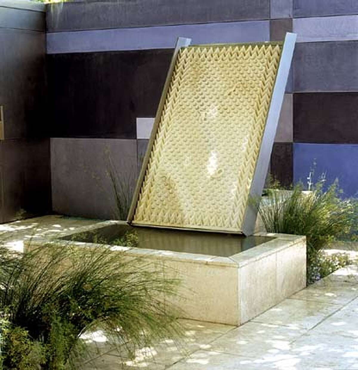 Isfahan Blue / Bringing Persian color and metaphor to a Nob Hill garden