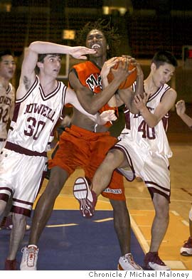 Lowell no trouble for McClymonds