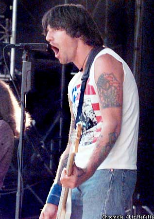 Punk rocker Dee Dee Ramone dies