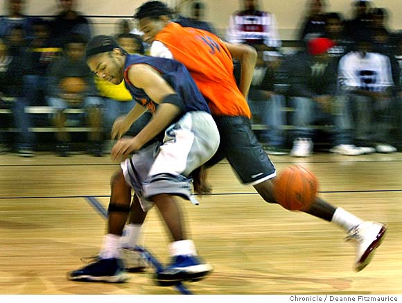 SPORTS / Midnight hoops a shining light for youth