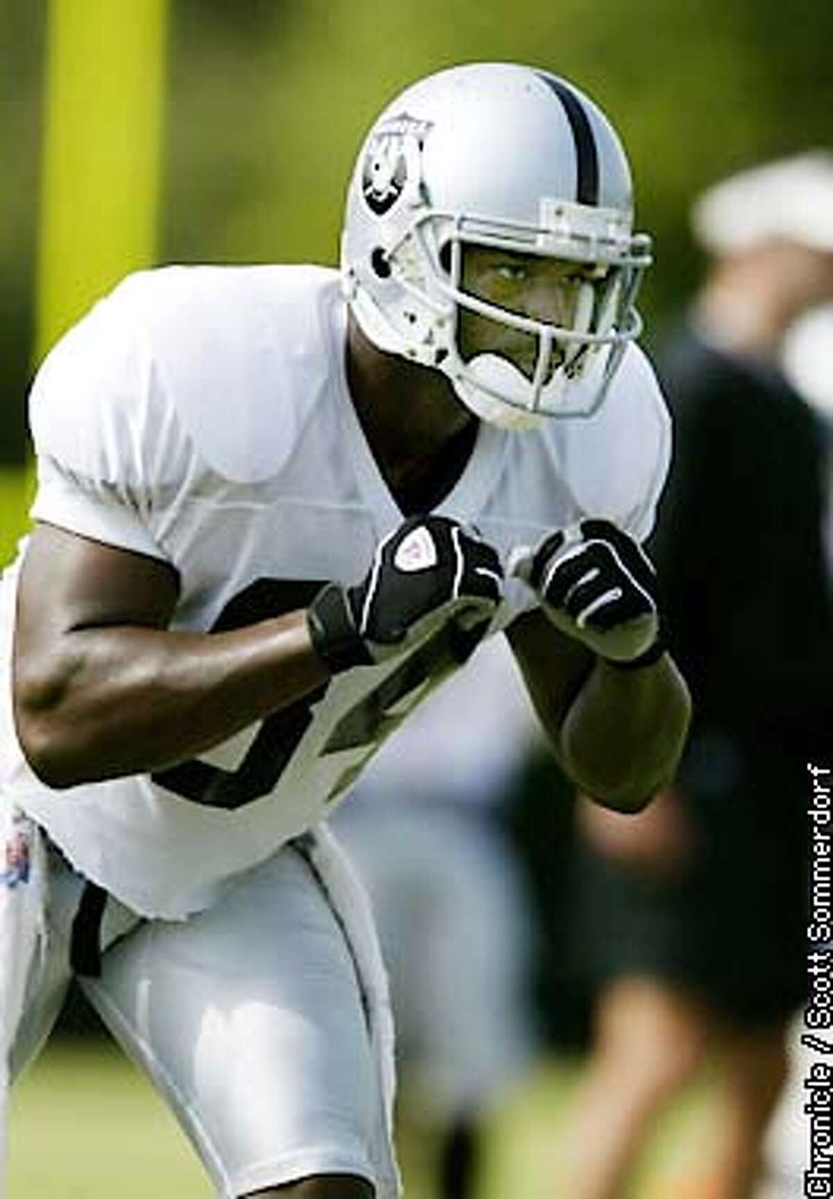 Porter back in picture / Raiders wide receiver expects more work