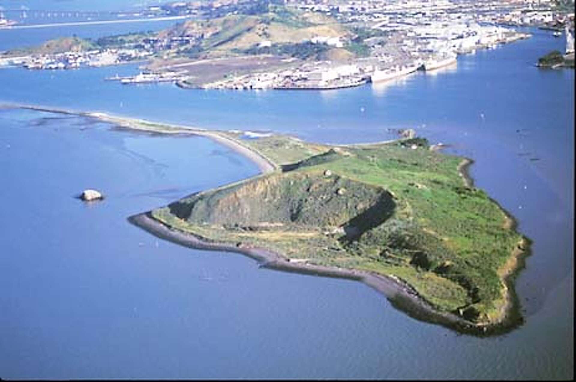 Can you name 15 islands in San Francisco Bay?