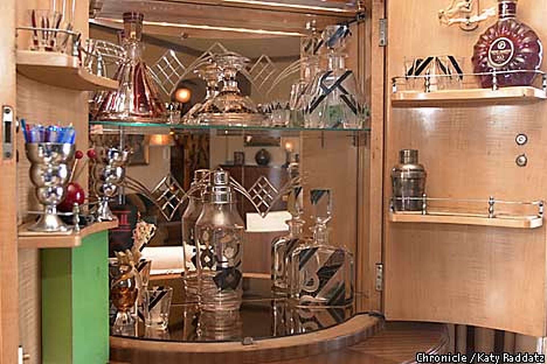 DECO GREAT / Aficionado lives the lifestyle to keep an era alive