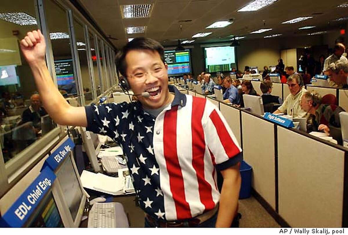 U.S. Spirit lands on Mars / NASA jubilant as spacecraft arrives on schedule