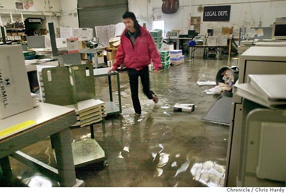 Rain overwhelms S.F. storm drains / Residents, business owners say ...