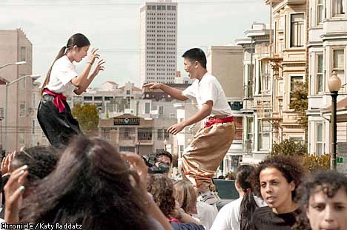 Samba homecoming / Sexy Carnaval returns to the Mission