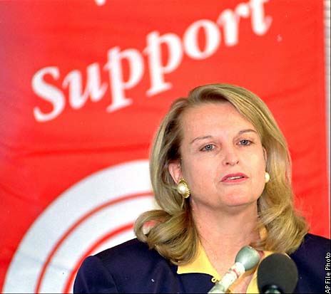 A top official under scrutiny in Oracle deal / She signed contract ...