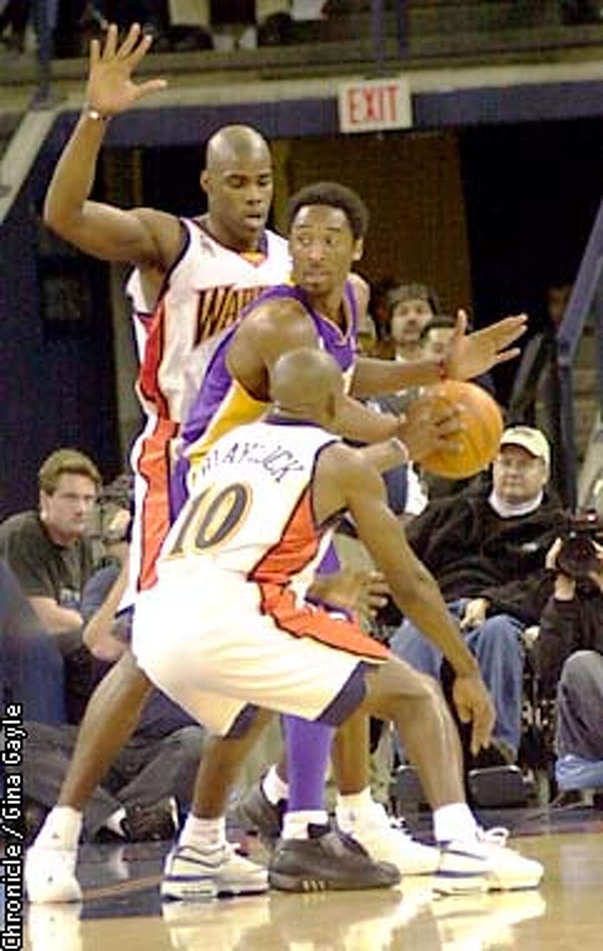 Warriors repel Shaq-less Lakers / Jamison, Fortson lead charge to upset